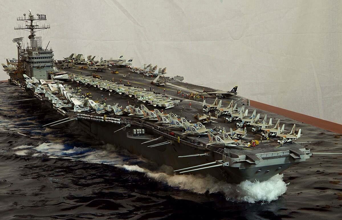 USS Nimitz CVN68 1975 Aircraft Carrier -- Plastic Model Military Ship ...