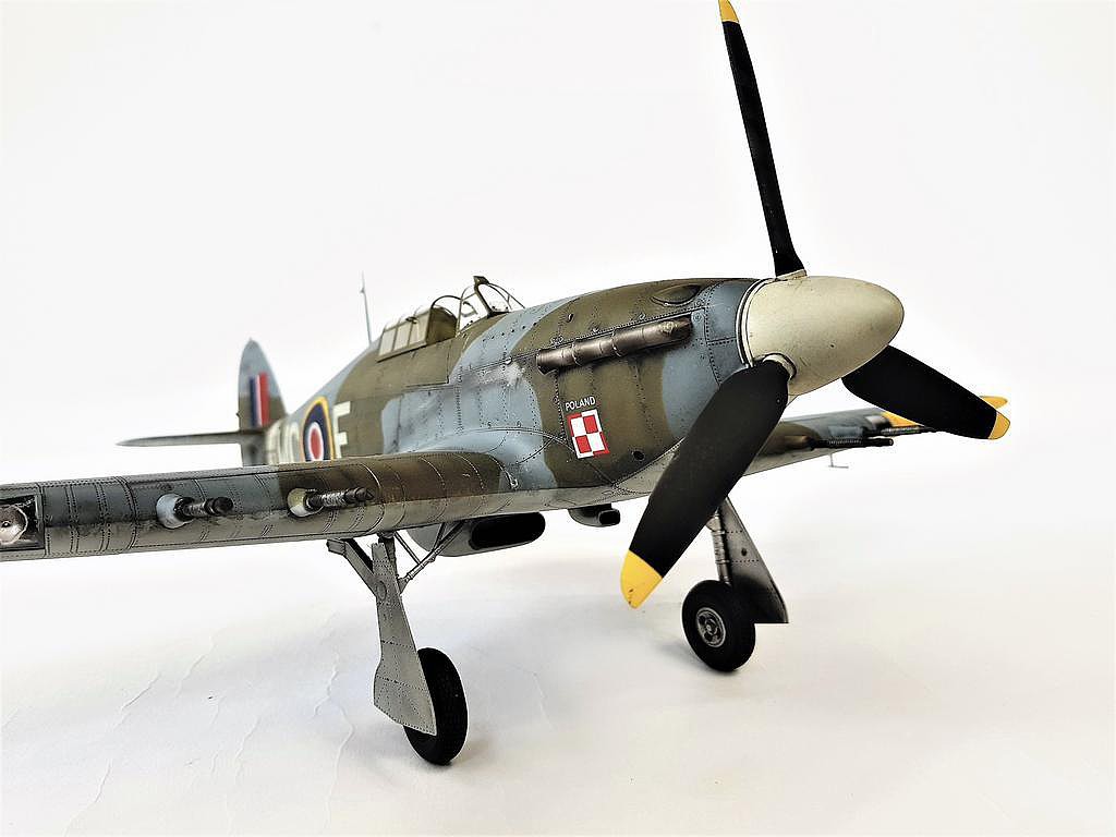 HURRICANE Mk.I -- Plastic Model Airplane Kit -- 1/24 Scale pictures by ...