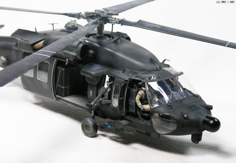 AH-60L Blackhawk DAP -- Plastic Model Helicopter Kit -- 1/35 Scale ...