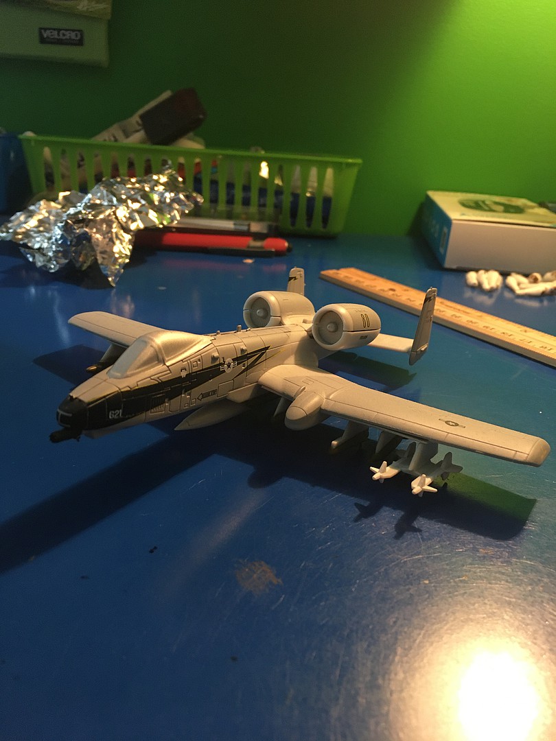 Thunderbolt II -- Snap Tite Plastic Model Aircraft Kit -- 1/100 Scale ...