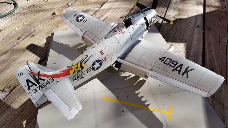 A-1H AD6 Skyraider Aircraft -- Plastic Model Airplane Kit -- 1/32 Scale ...
