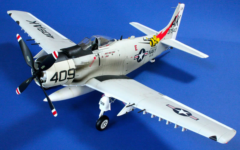 A-1H AD6 Skyraider Aircraft -- Plastic Model Airplane Kit -- 1/32 Scale ...