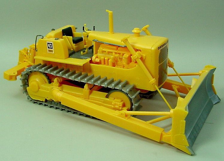 Construction Bulldozer -- Plastic Model Tractor Kit -- 1/25 Scale ...