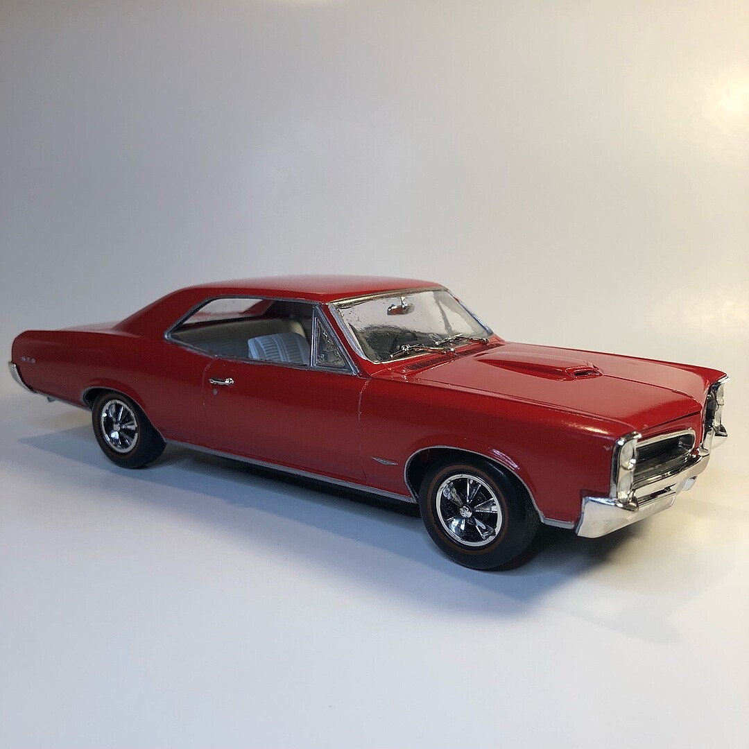 1966 Pontiac GTO -- Plastic Model Car Kit -- 1/25 Scale -- #854479 ...