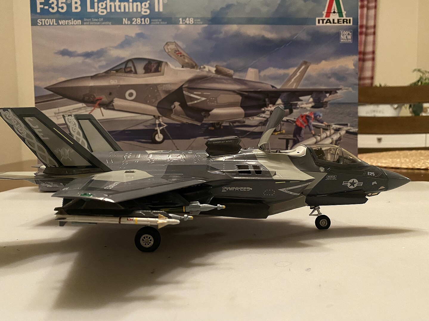 F35B Lightning II STOVL Version Fighter -- Plastic Model Airplane Kit -- 1/48 Scale -- #552810 ...