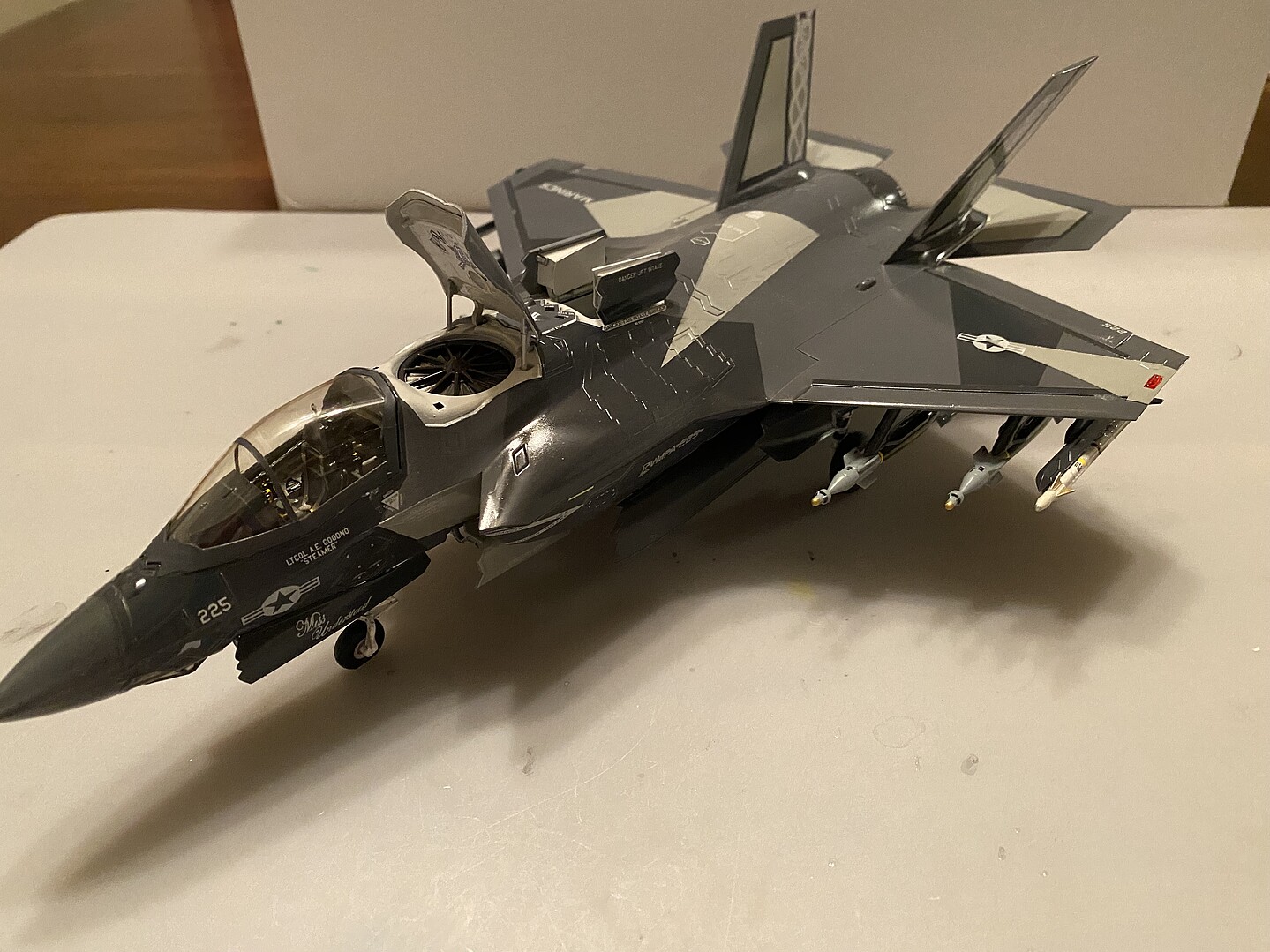 F35B Lightning II STOVL Version Fighter -- Plastic Model Airplane Kit ...