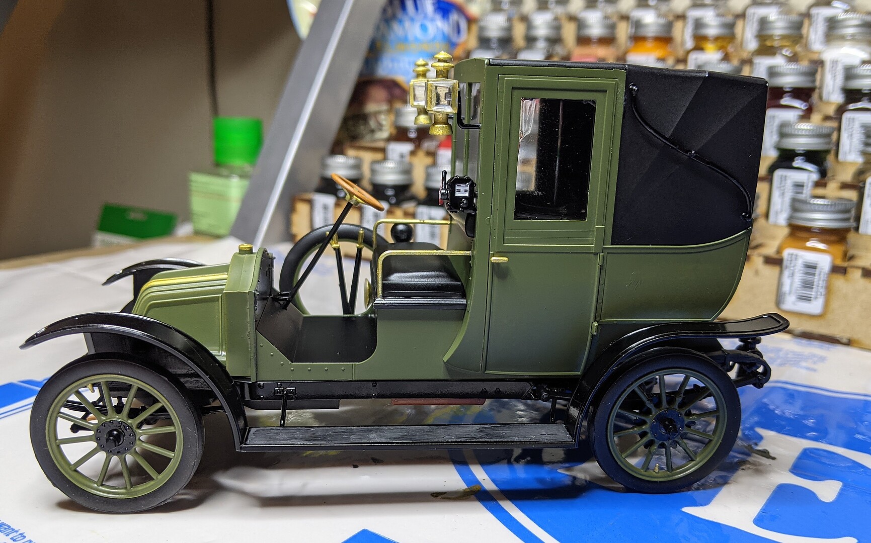 1910 Type AG London Taxi -- Plastic Model Car Kit -- 1/24 Scale ...