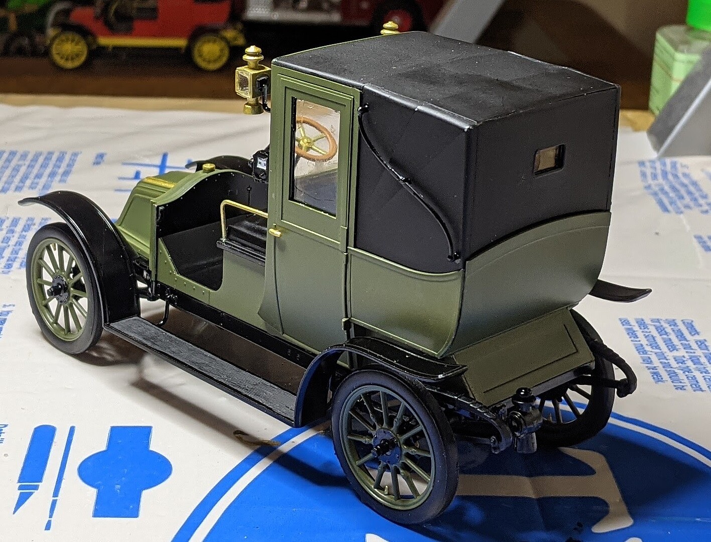 1910 Type AG London Taxi -- Plastic Model Car Kit -- 1/24 Scale ...