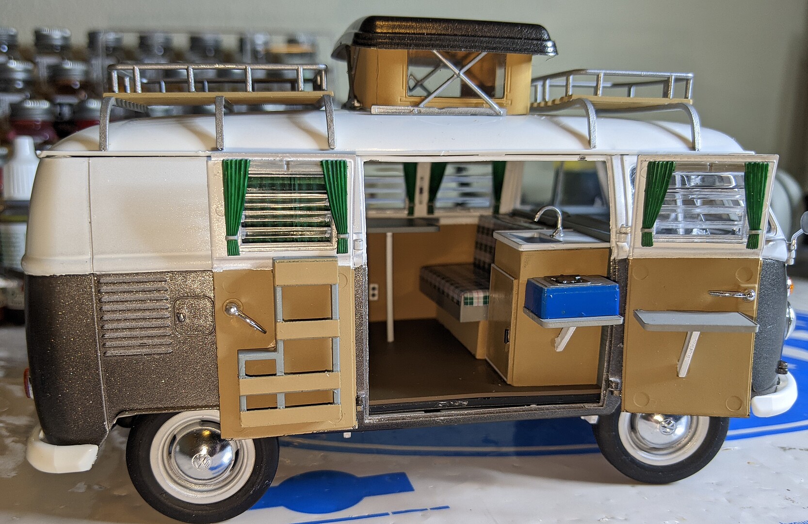 VW T1 Van Camper -- Plastic Model Vehicle Kit -- 1/24 Scale -- #7674 ...