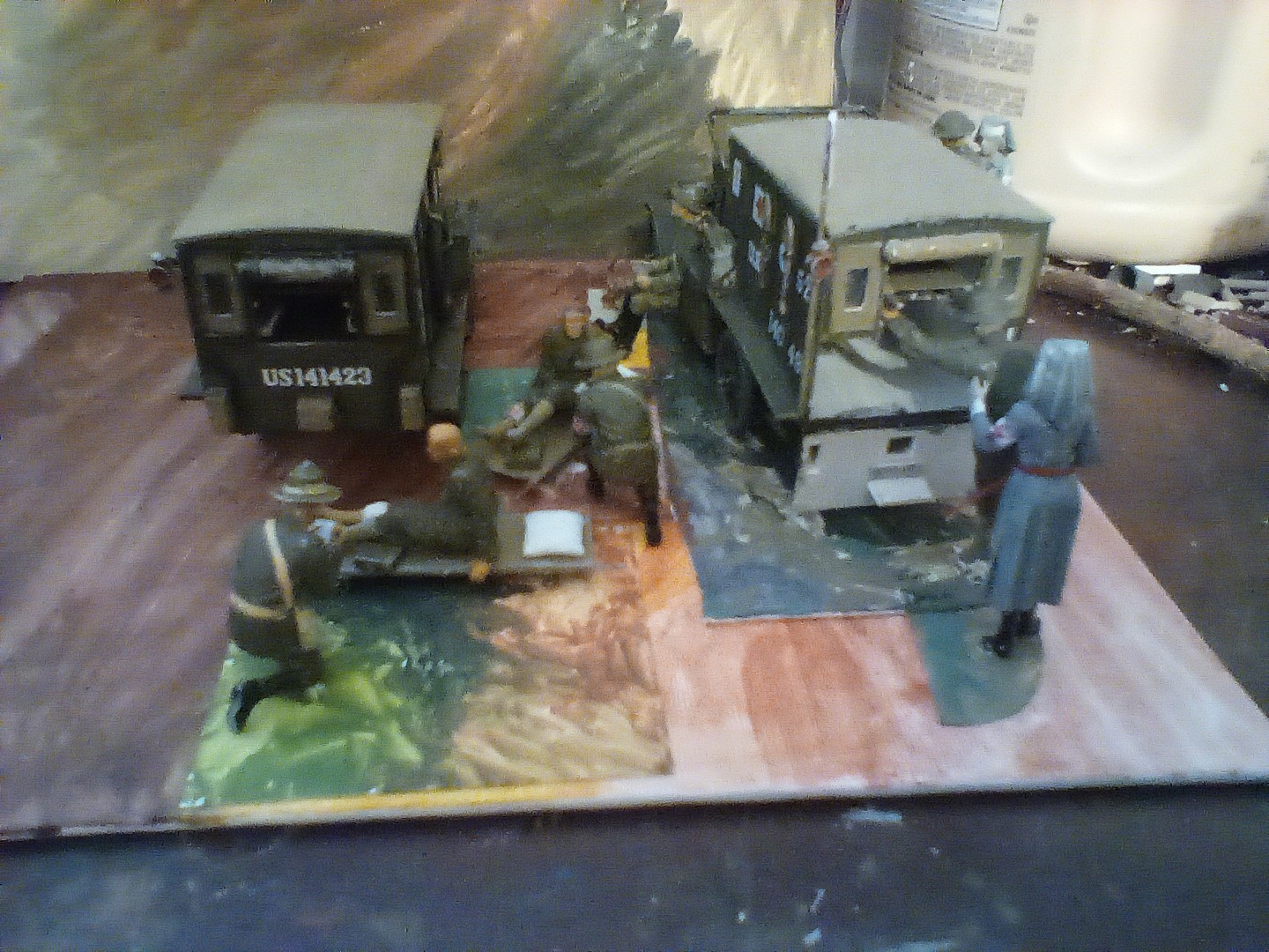 Model T 1917 Ambulance -- Plastic Model Military Ambulance Kit -- 1/35 ...