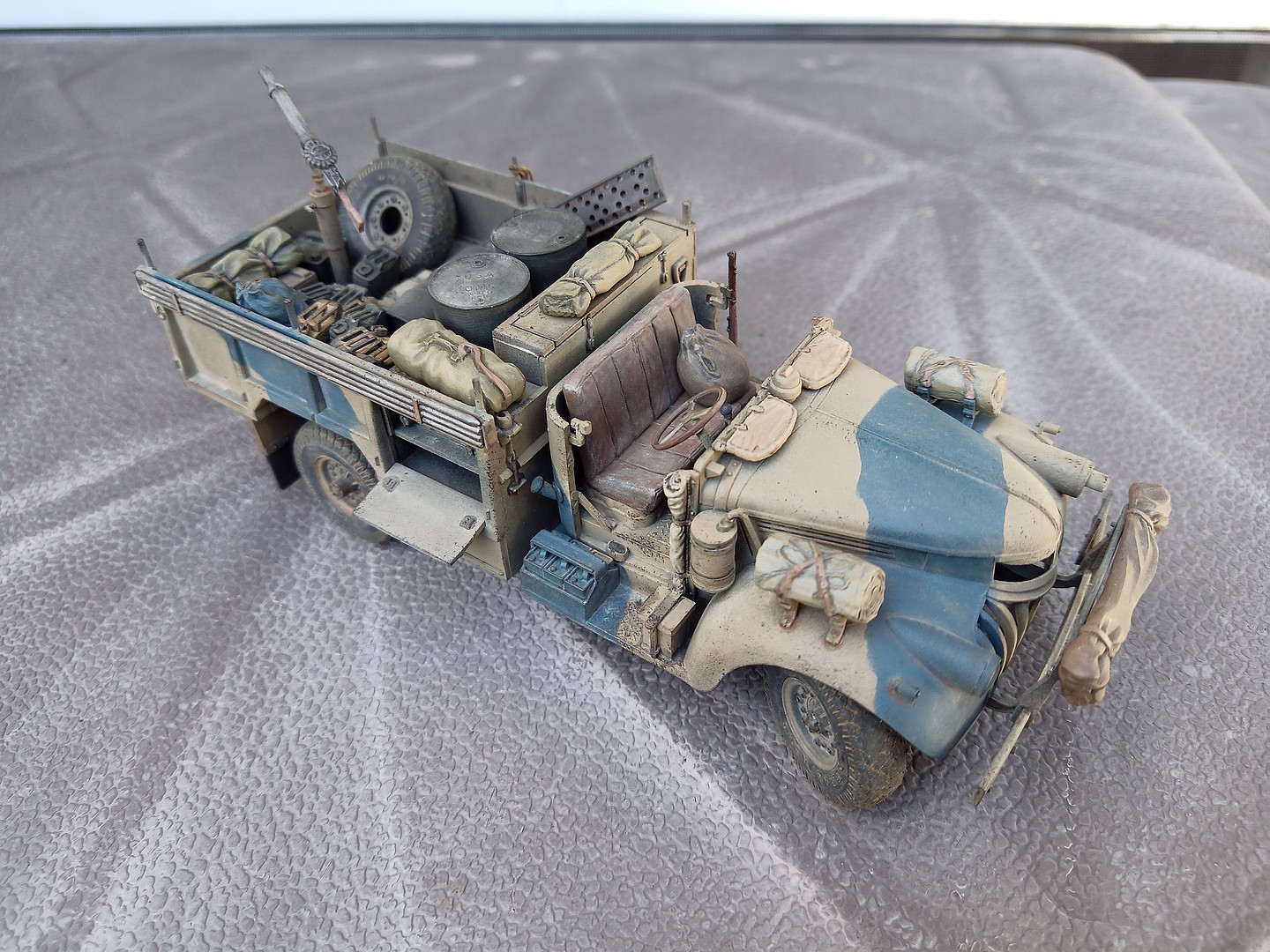 British LRDG Command Car w/7 Figures -- Plastic Model Military Vehicle ...