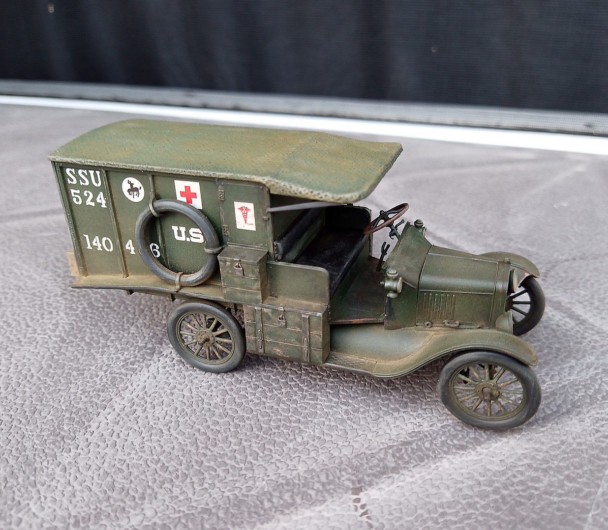 WWI American Model T Ambulance 1917 -- Plastic Model Military Vehicle ...