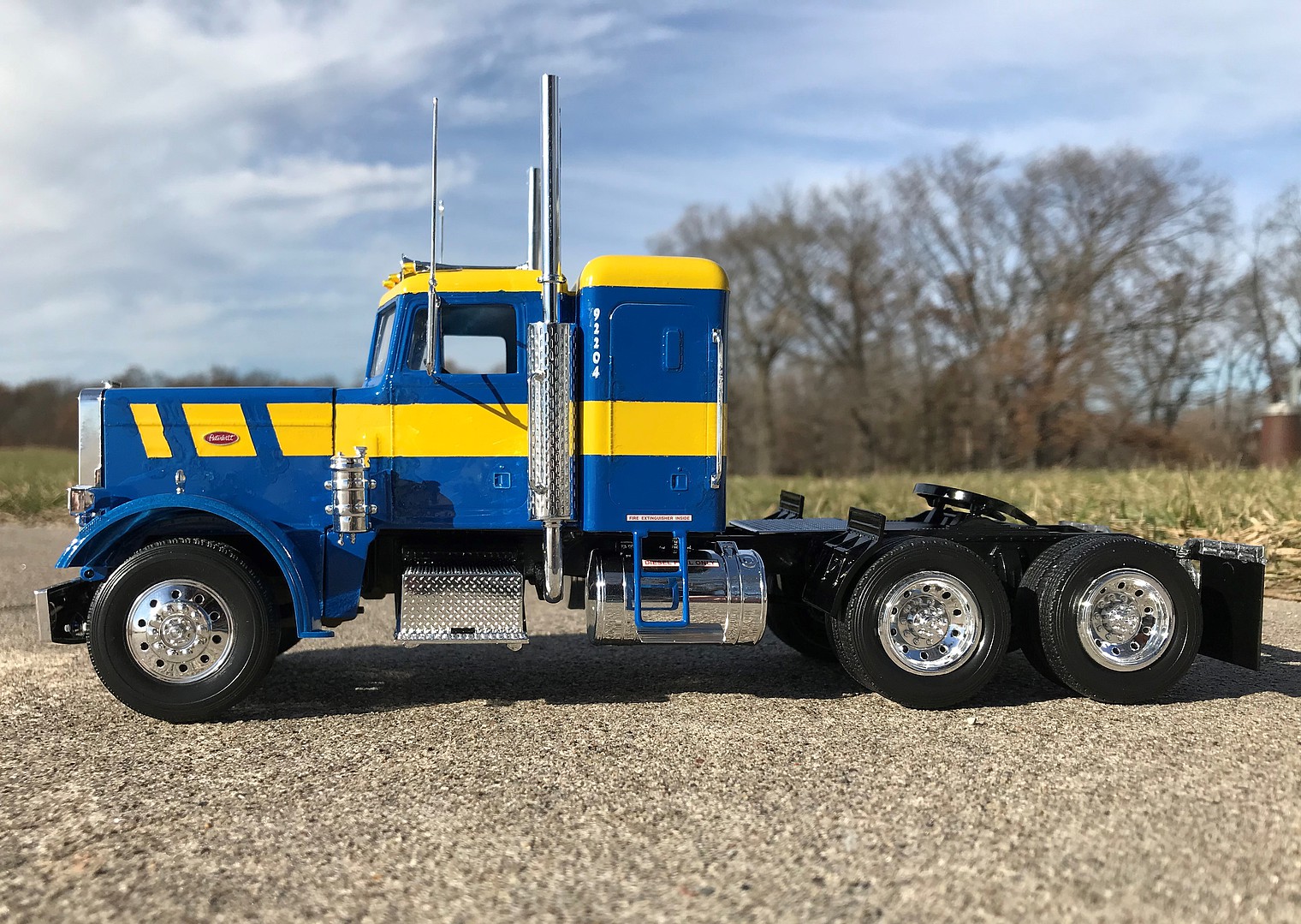 Peterbilt 359 Conventional -- Plastic Model Truck Kit -- 1/25 Scale ...