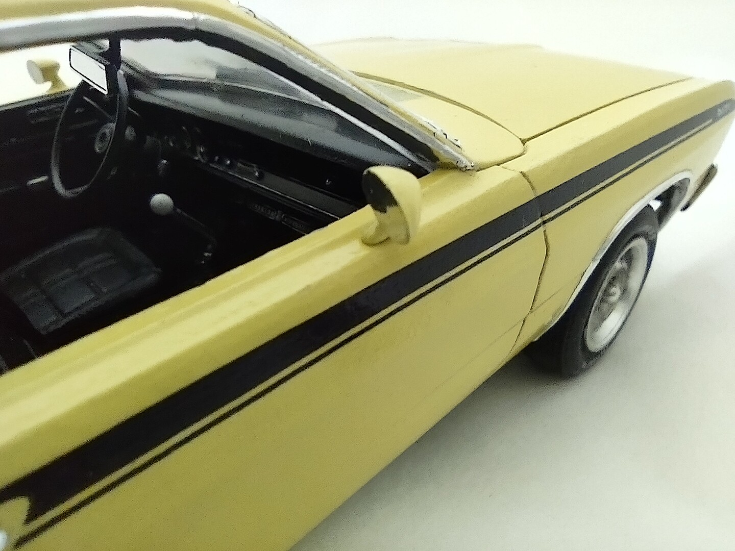 1971 Plymouth Duster 340 -- Plastic Model Car Kit -- 1/25 Scale ...