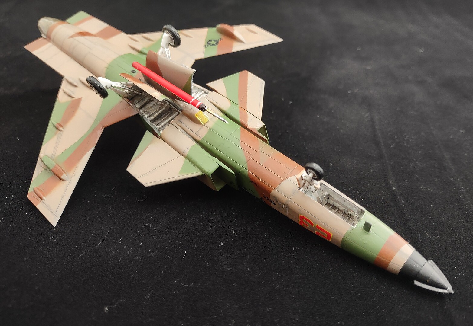 X-29 -- Plastic Model Airplane Kit -- 1/72 Scale -- #00243 pictures by ...