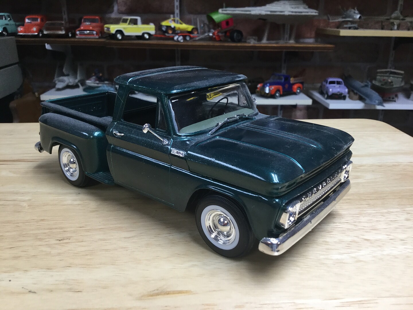 1965 Chevy Stepside Pickup 2'n1 -- Plastic Model Truck Kit -- 1/25 ...