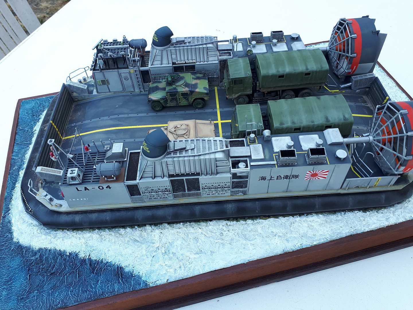 JMSDF Landing Craft Air Cushion (LCAC) -- Plastic Model Commercial Ship ...