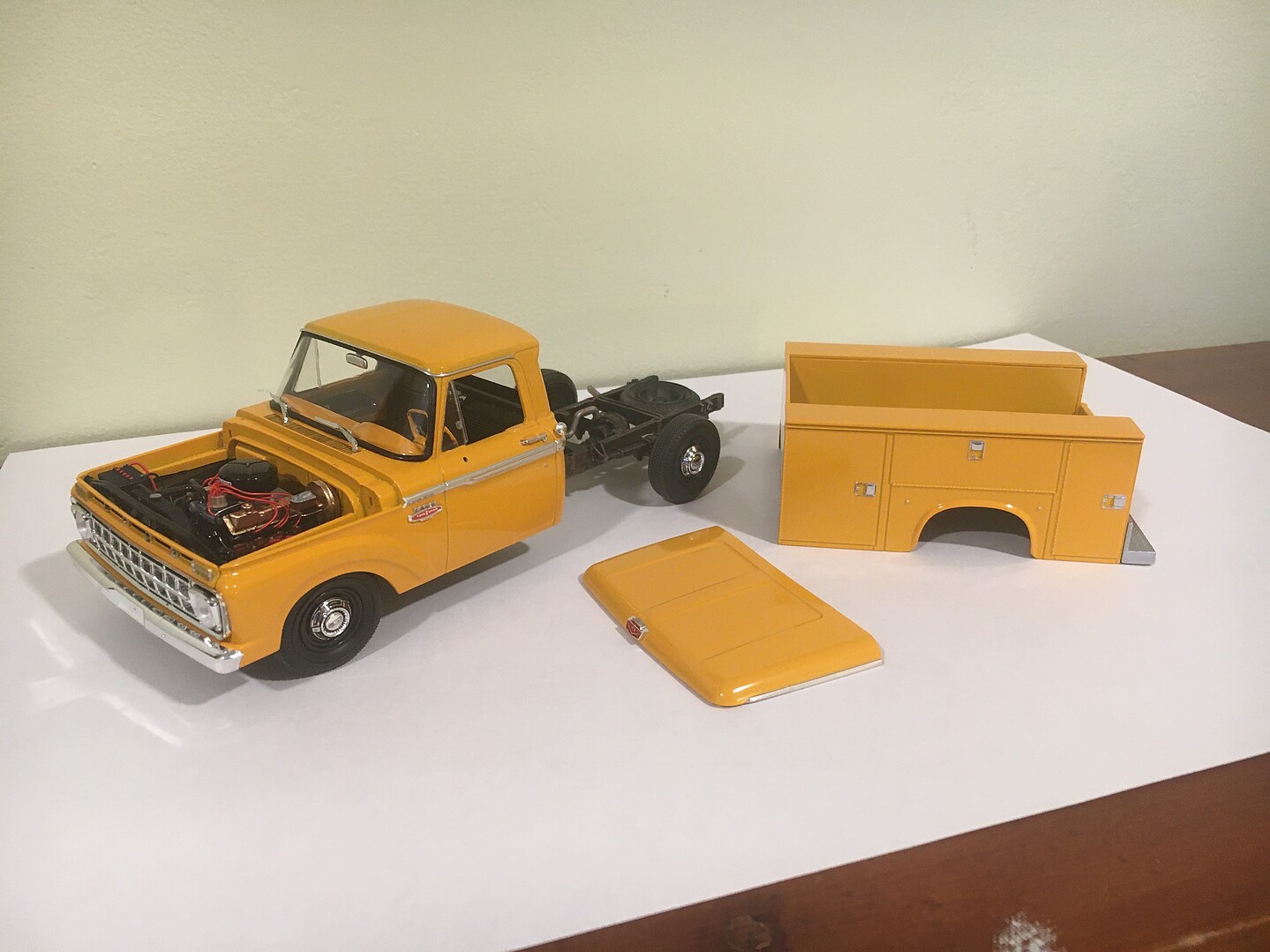 1965 Ford F100 Service Truck (Ltd Prod) -- Plastic Model Truck Kit -- 1 ...