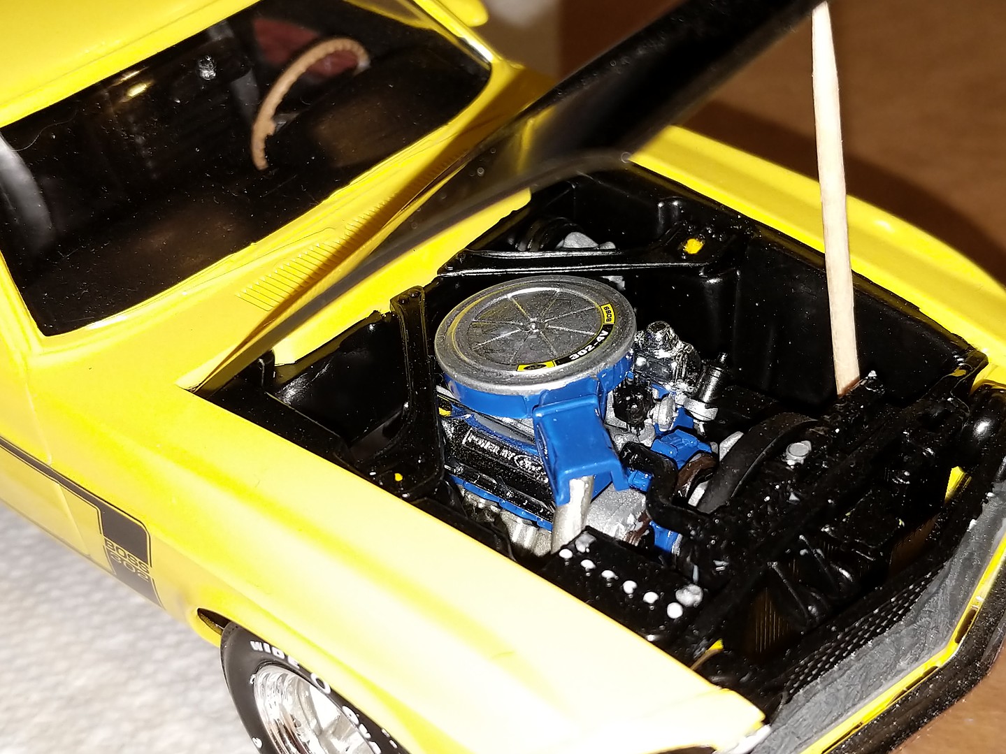 1969 Boss 32 Mustang -- Plastic Model Car Kit -- 1/25 Scale -- #854313 ...