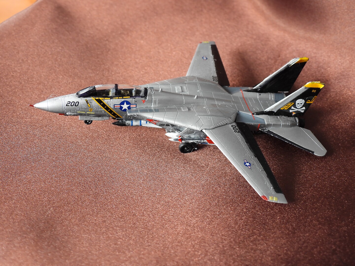 F14A Tomcat Fighter -- Plastic Model Airplane Kit -- 1/144 Scale ...
