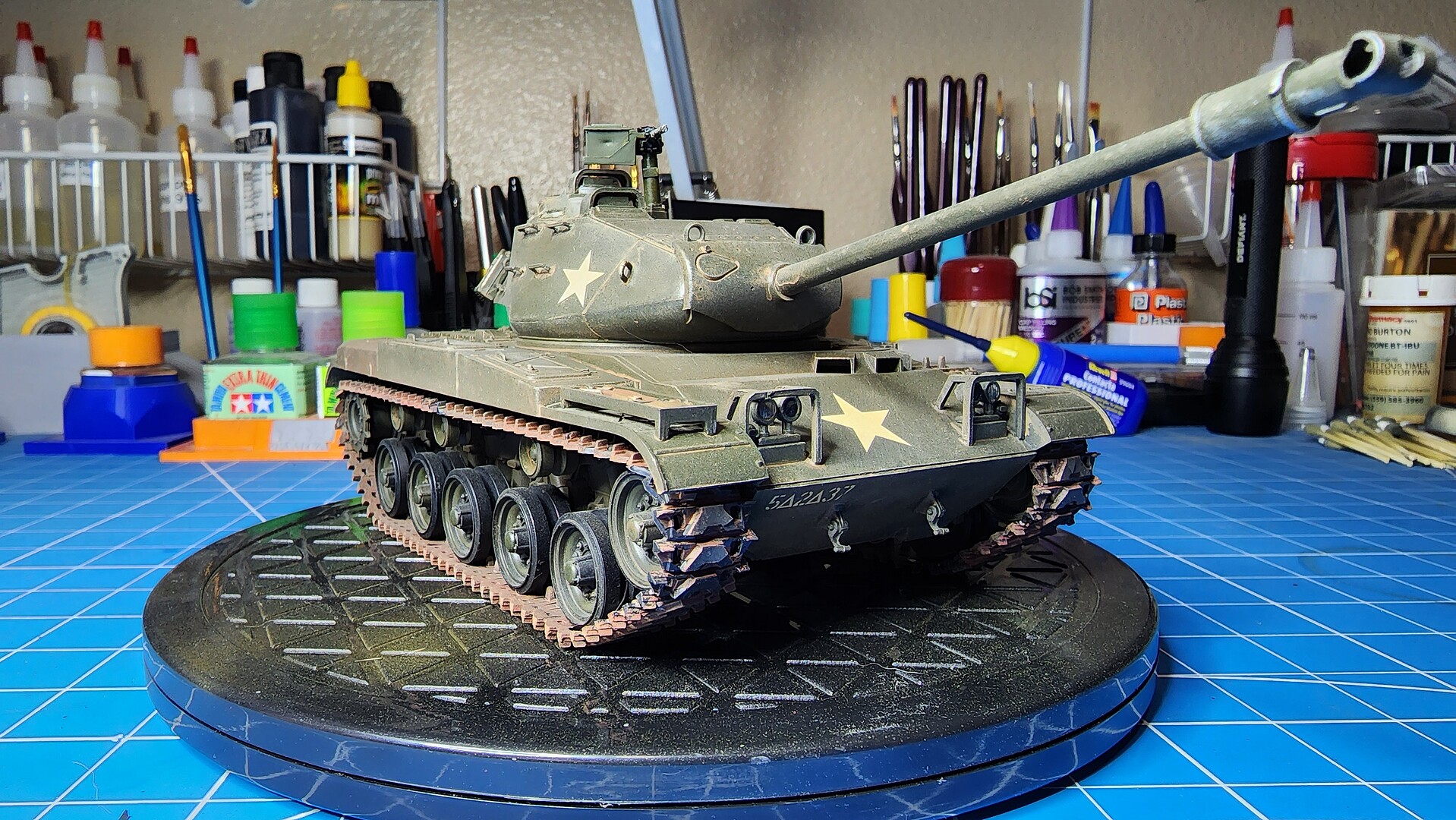 US M41 Walker Bulldog -- Plastic Model Military Vehicle Kit -- 1/35 ...