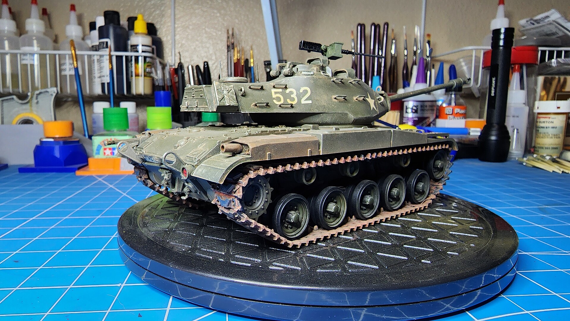 US M41 Walker Bulldog -- Plastic Model Military Vehicle Kit -- 1/35 ...