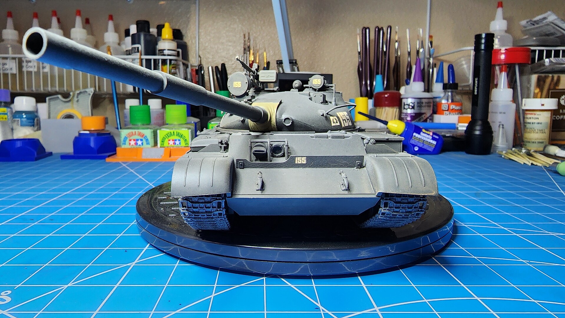 Russian T-62A Tank -- Plastic Model Military Vehicle Kit -- 1/35 Scale ...