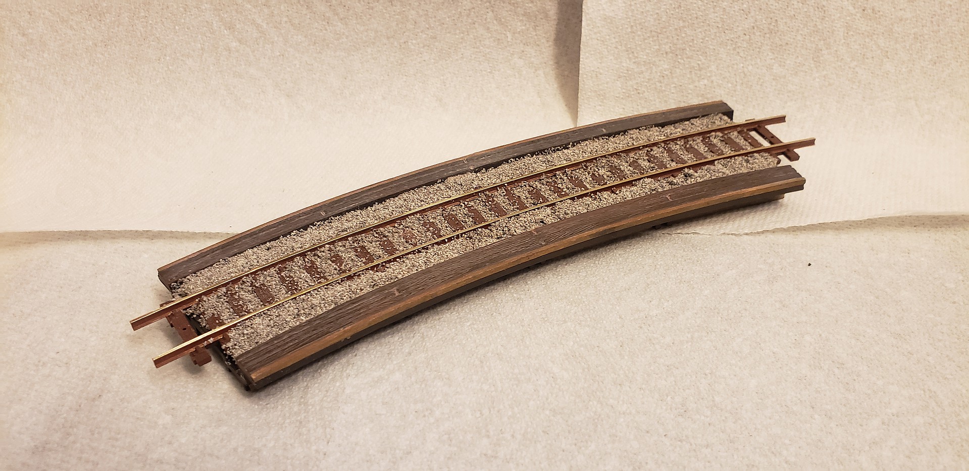 Curved Steel Bridge -- HO Scale Model Railroad Bridge Kit -- #21350 ...