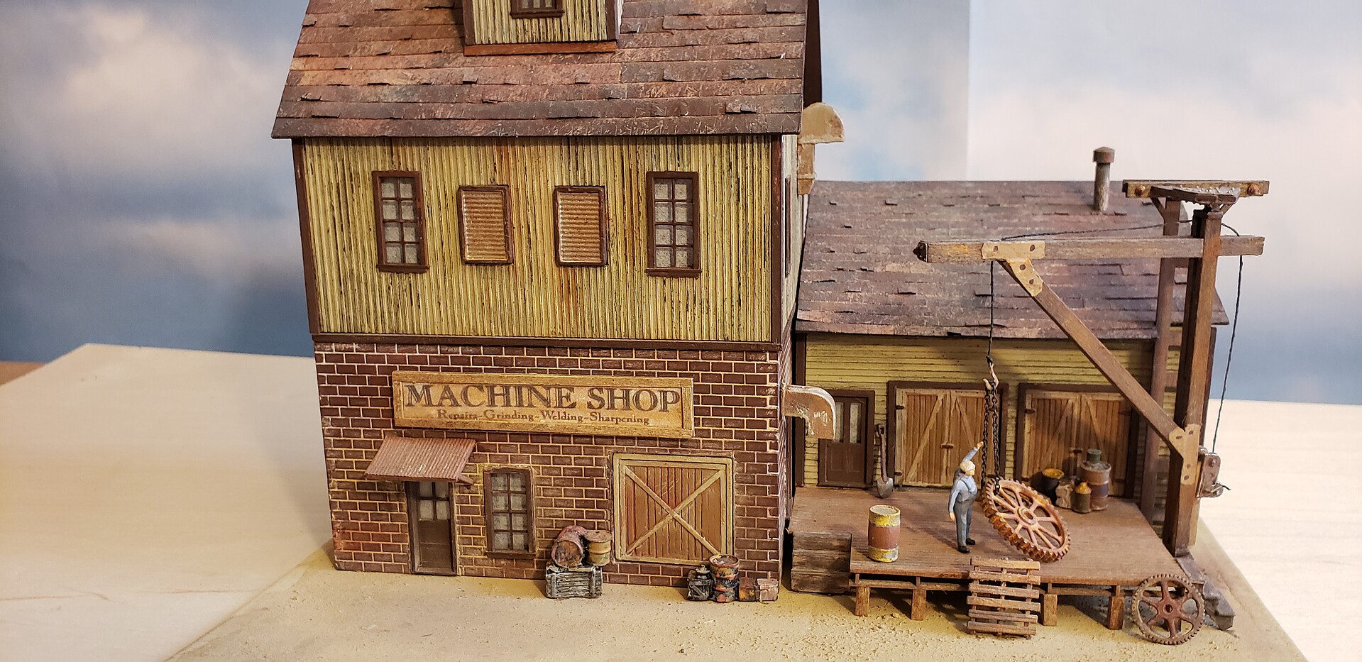 Preblackened Brass Chain - 12'' - 27 Links Per Inch -- HO Scale Model ...