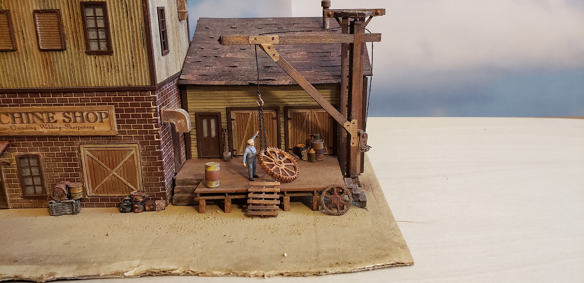 Preblackened Brass Chain - 12'' - 27 Links Per Inch -- HO Scale Model ...