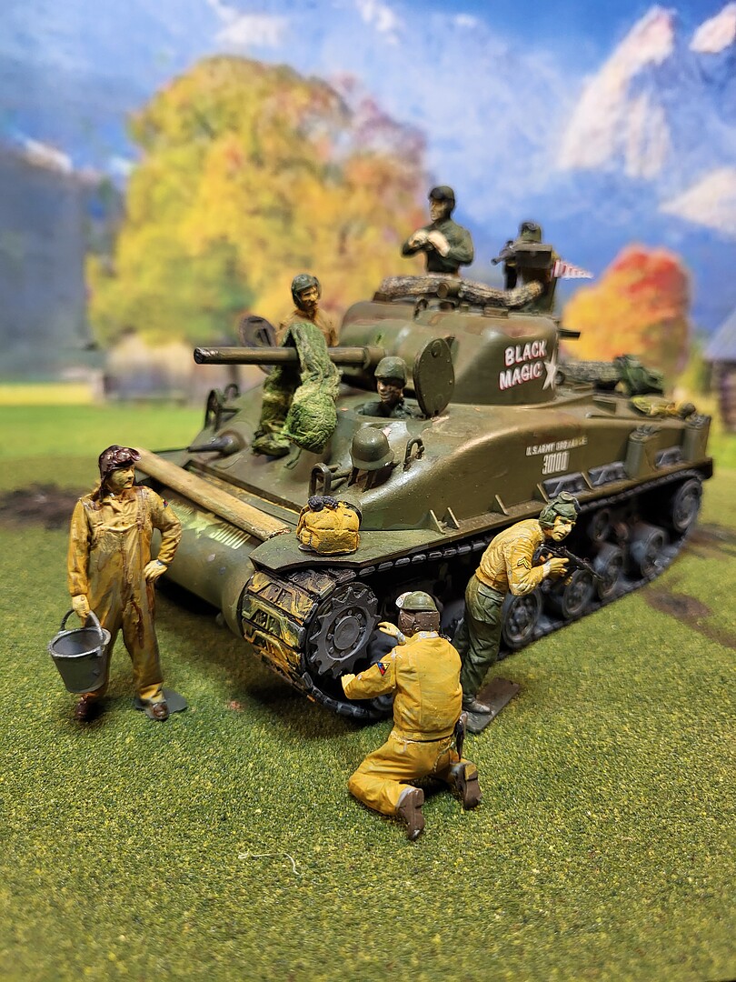 M-4 Sherman Tank -- Plastic Model Military Vehicle Kit -- 1/35 Scale ...