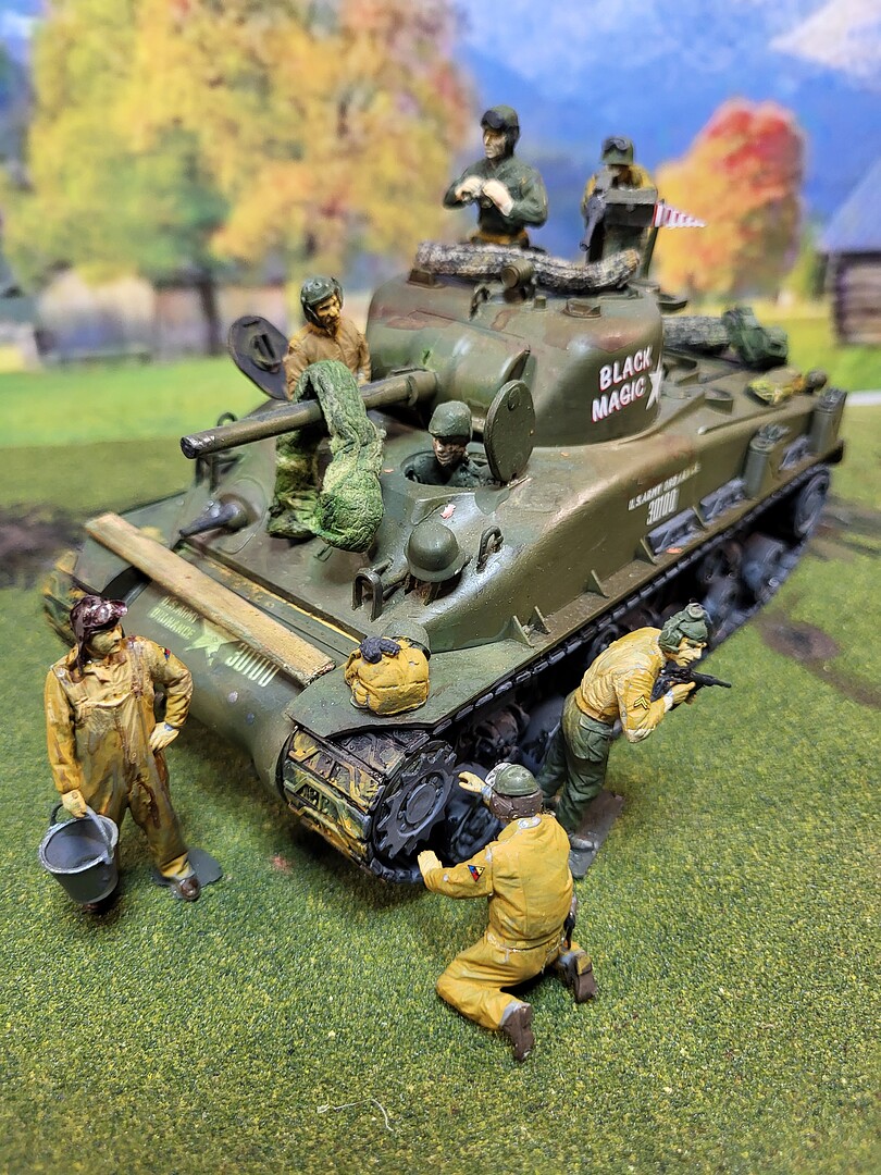 M-4 Sherman Tank -- Plastic Model Military Vehicle Kit -- 1/35 Scale ...