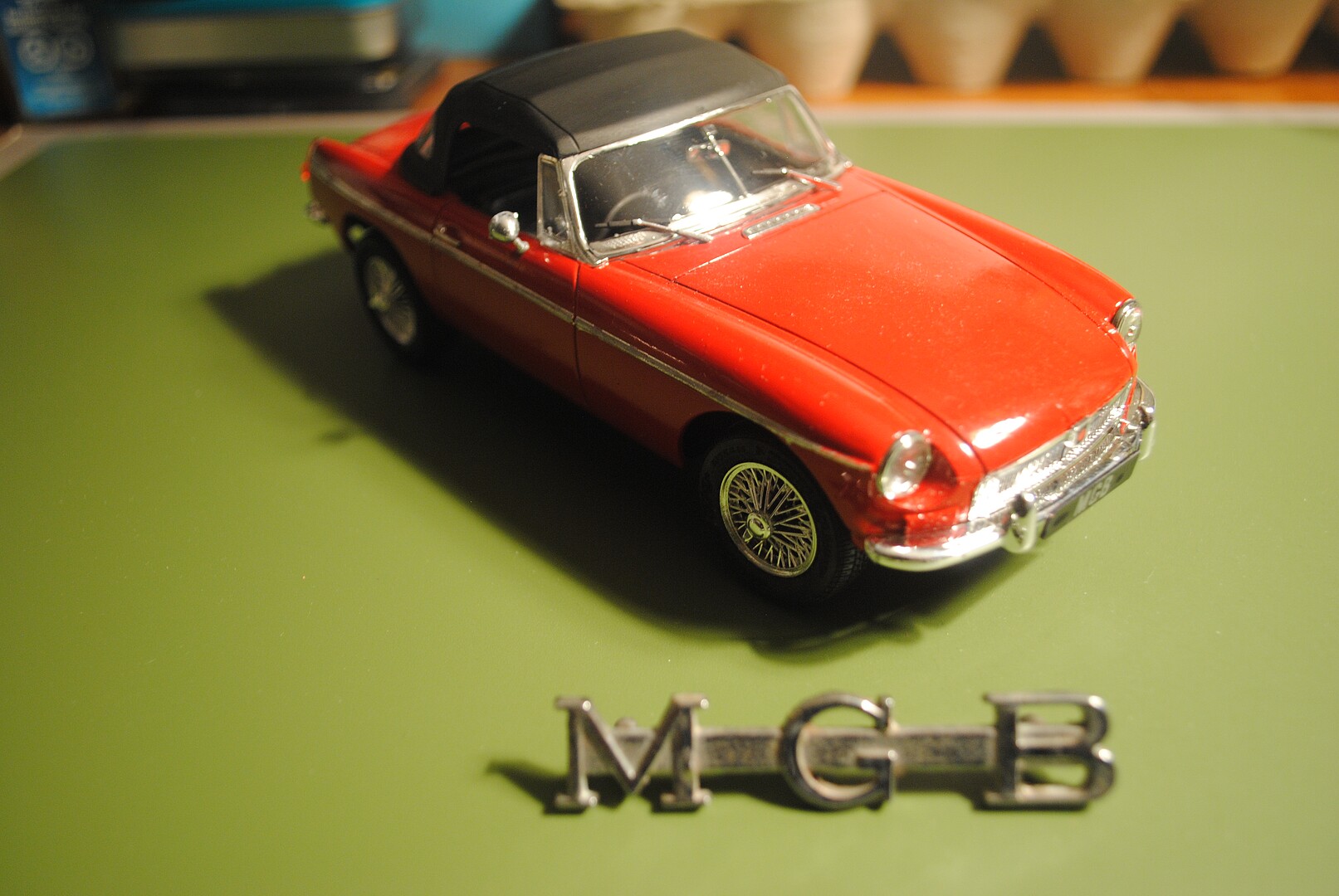 Gallery Pictures Aoshima 1968 MGB (Mk2) 2-Door Convertible Car Plastic ...