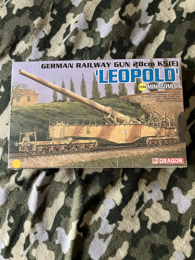 Gallery Pictures DML German 28cm K5(E) Leopold Railway Gun Plastic ...