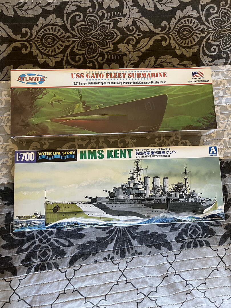 WWII Gato Fleet Submarine -- Plastic Model Military Ship -- 1/240 Scale ...