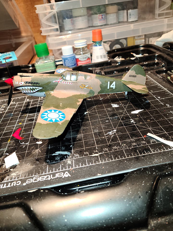 P40B Tiger Shark Aircraft -- Plastic Model Airplane Kit -- 1/48 Scale ...