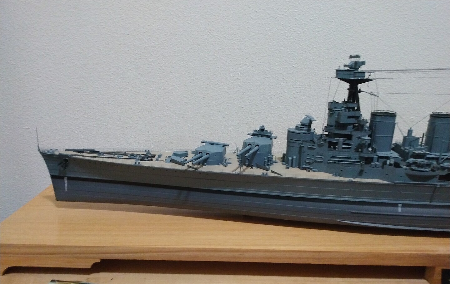 HMS Hood British Battleship -- Plastic Model Military Ship -- 1/200 ...