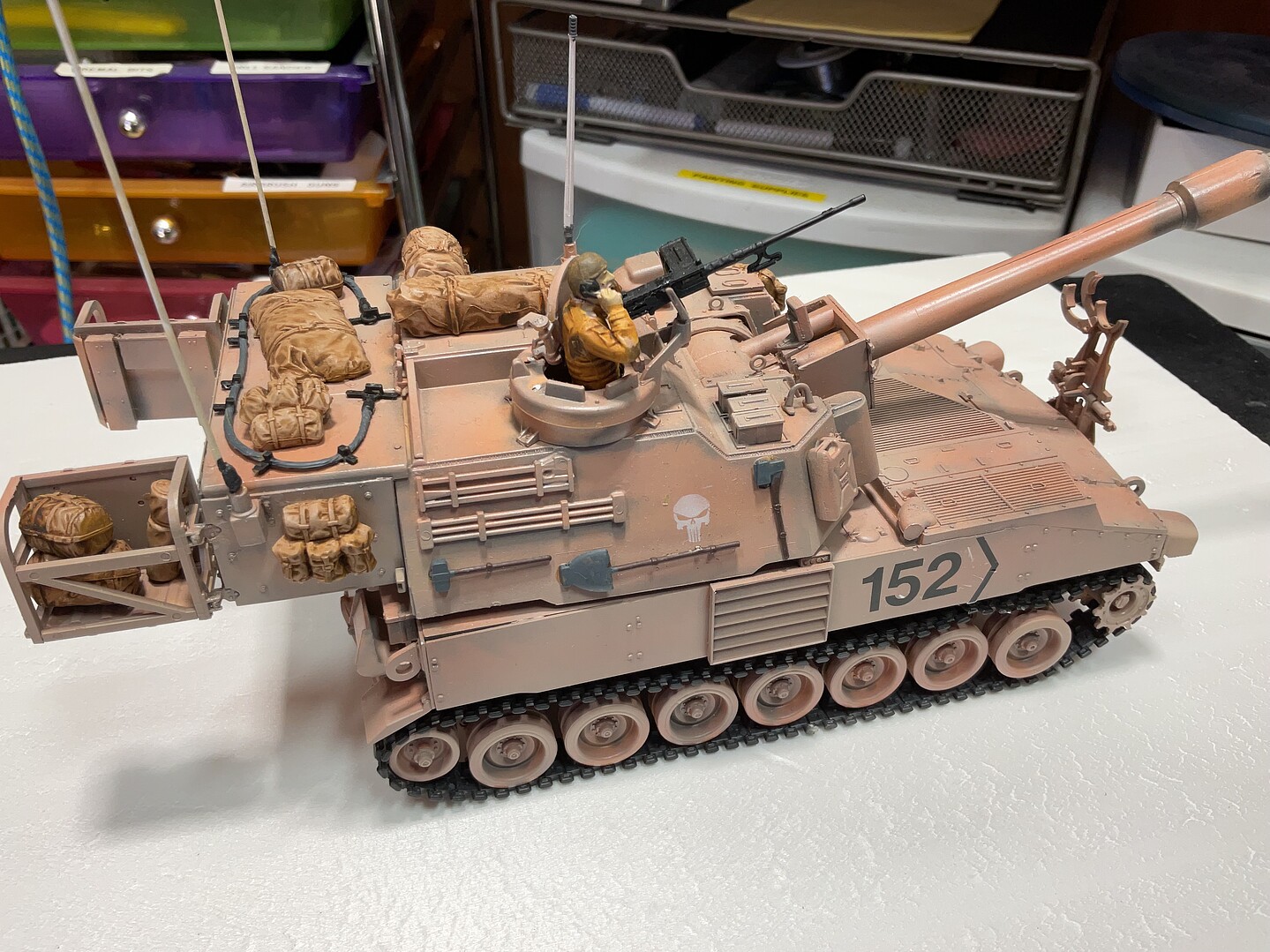 M109A6 HOWITZER PALADIN -- Plastic Model Tank Kit -- 1/35 Scale ...