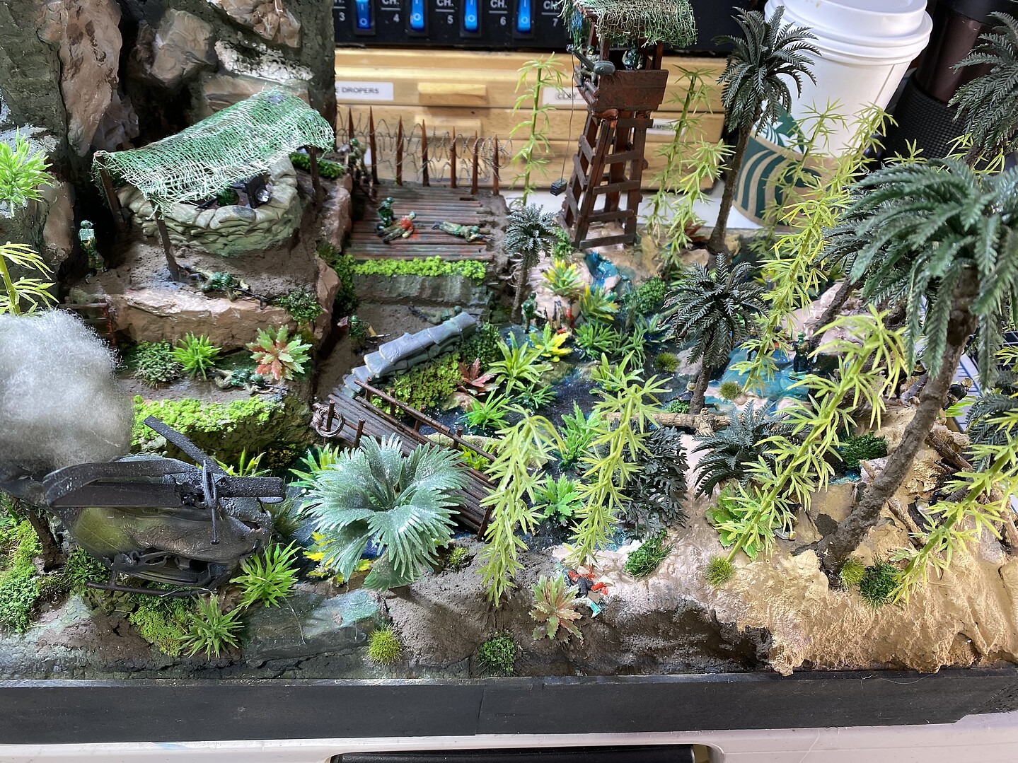 WWII Battlefield Buildings -- Plastic Model Military Diorama -- 1/72 ...