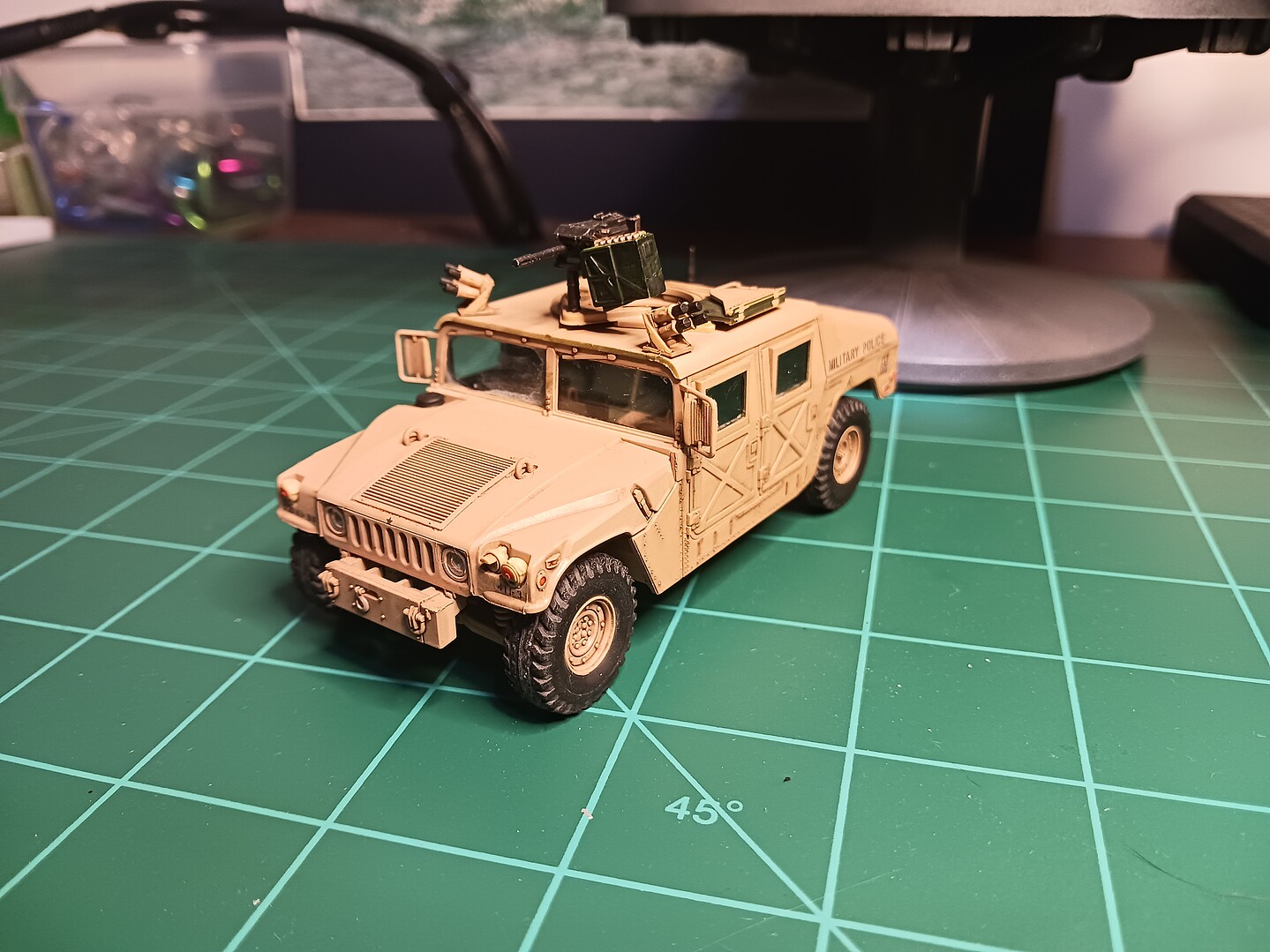 US Modern 4x4 Utility Vehicle w/Grenade Laun -- Plastic Model Military ...