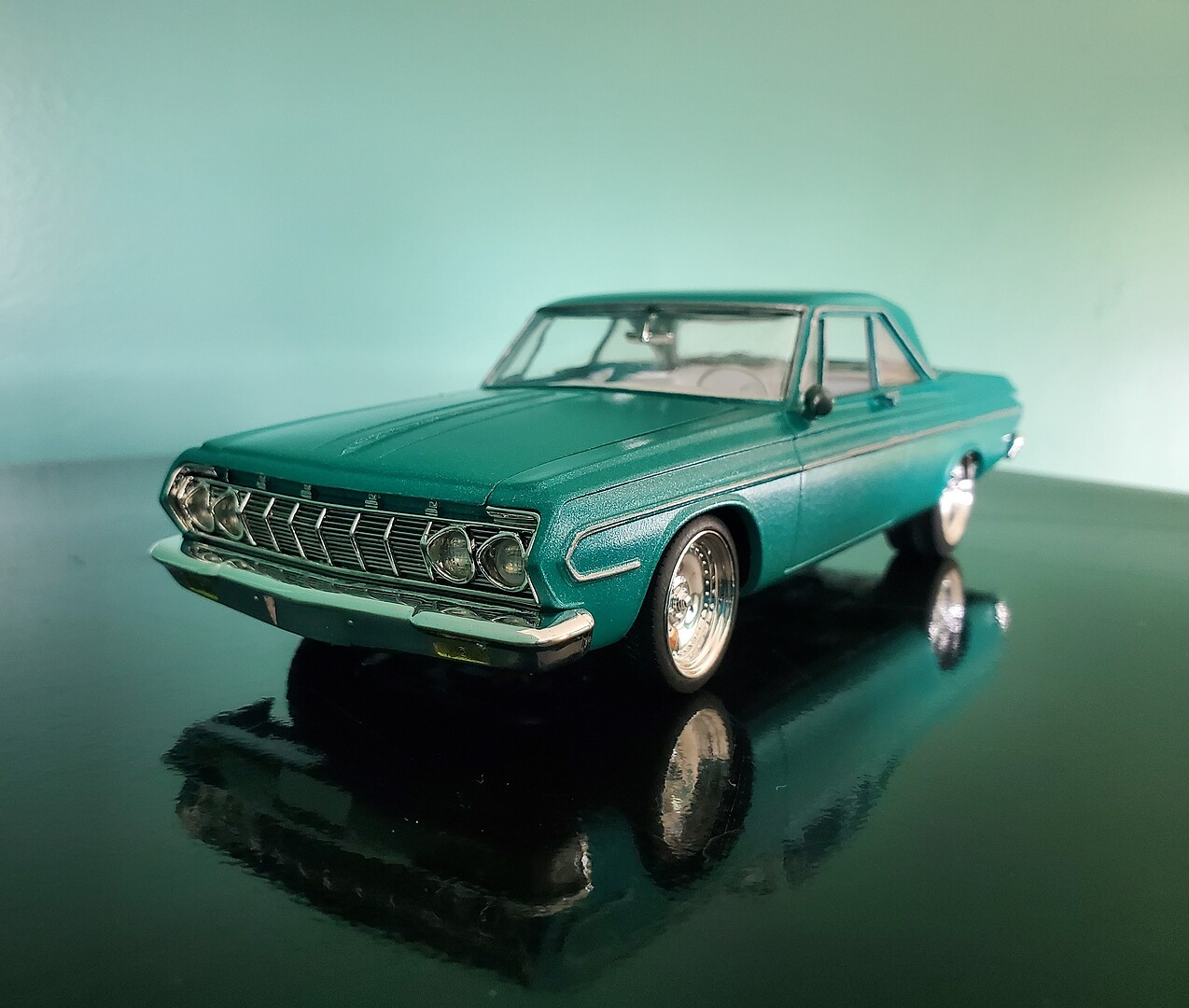 1964 Plymouth Belvedere -- Plastic Model Car Vehicle Kit -- Scale 1/25 ...