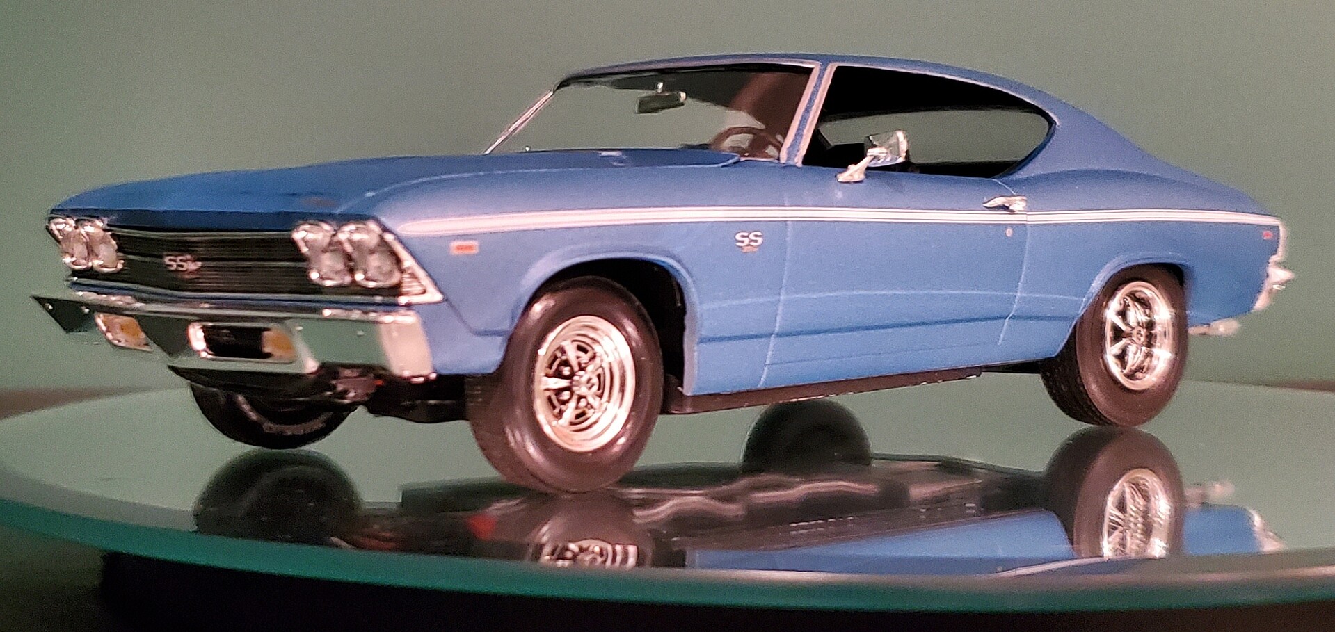 '69 Chevy Chevelle SS 396 -- Plastic Model Car Kit -- 1/25 Scale ...
