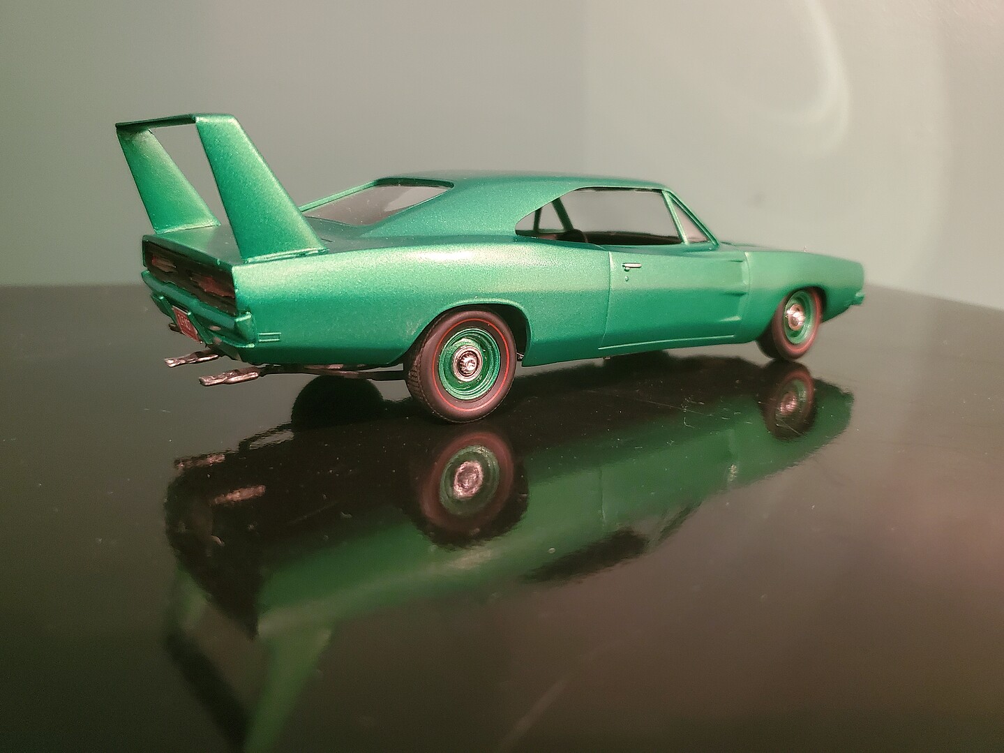 1969 Dodge Charger Daytona -- Plastic Model Car Vehicle Kit -- 1/25 ...