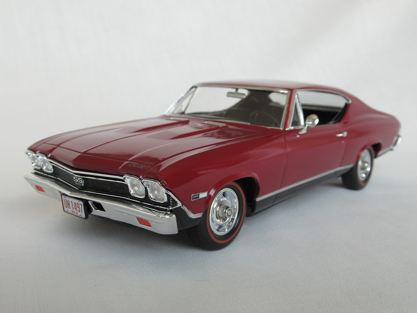 1968 Chevelle SS 396 -- Plastic Model Car Kit -- 1/25 Scale -- #854445 ...