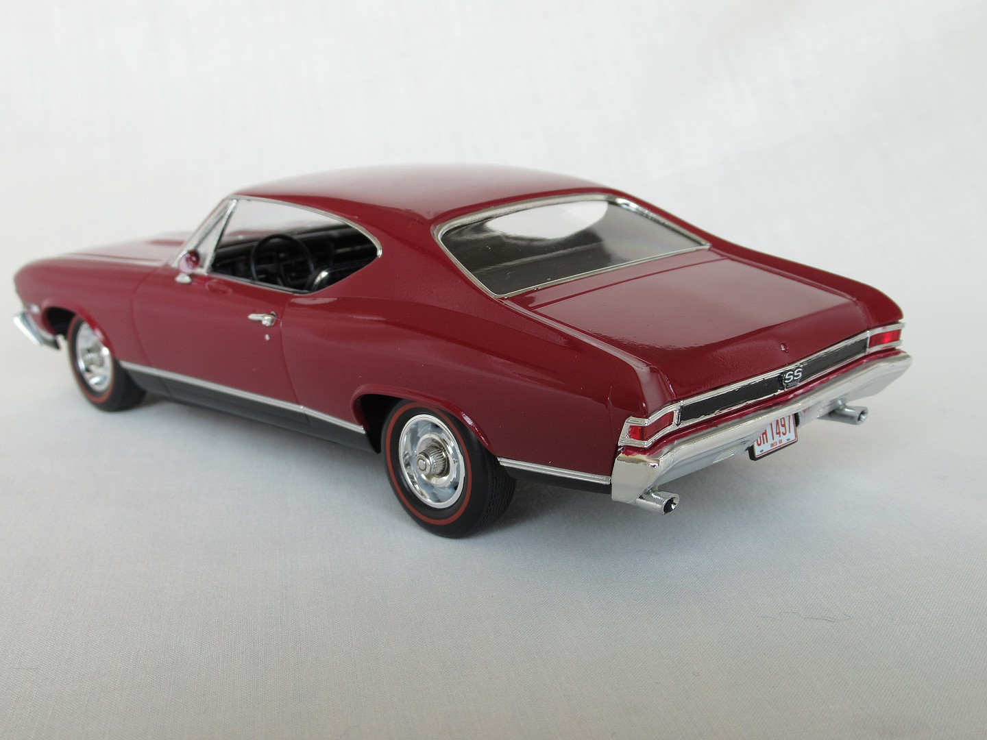 1968 Chevelle SS 396 -- Plastic Model Car Kit -- 1/25 Scale -- #854445 ...