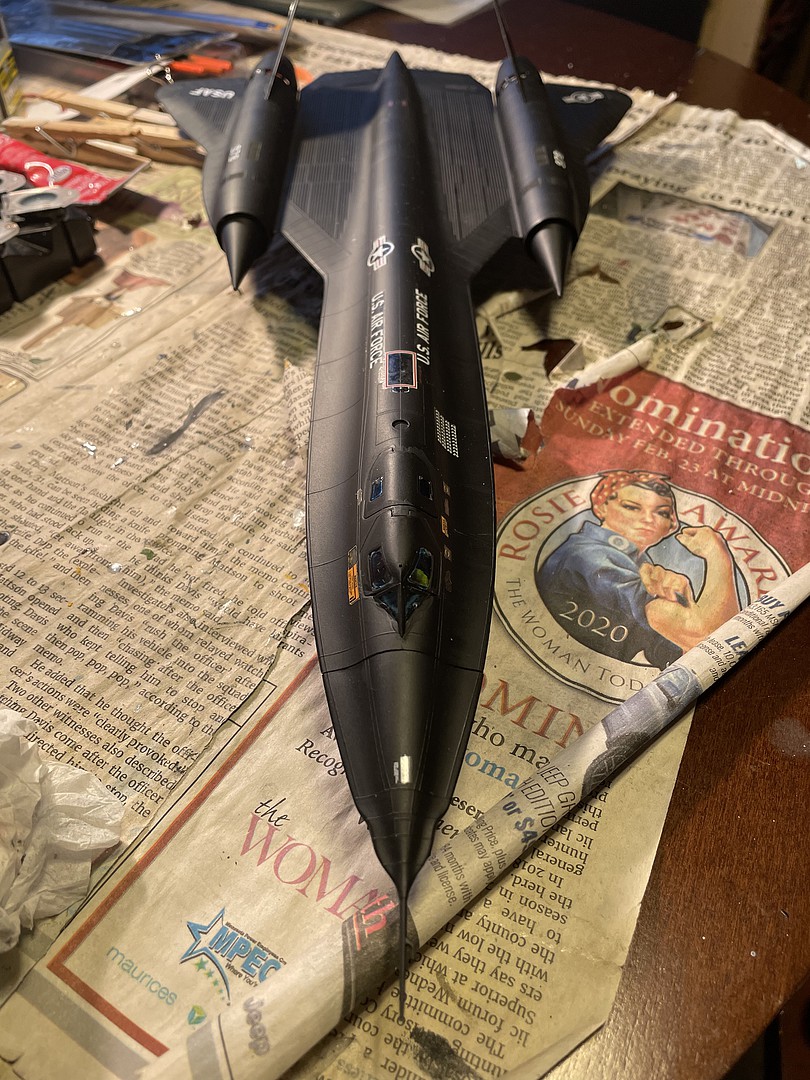 SR-71A Blackbird -- Plastic Model Airplane Kit -- 1/72 Scale -- #855810 pictures by arnieodeg