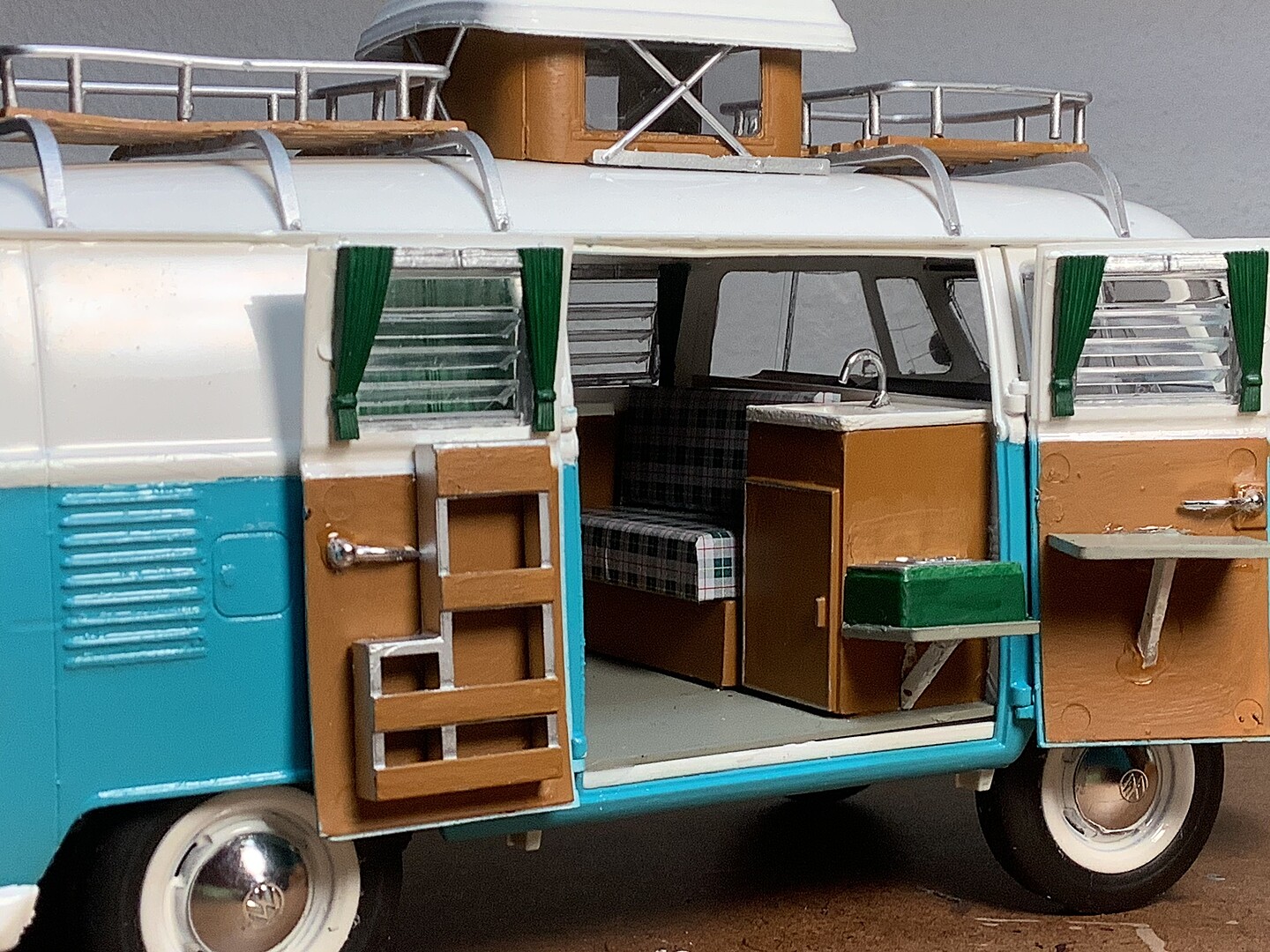 VW T1 Van Camper -- Plastic Model Vehicle Kit -- 1/24 Scale -- #7674 ...