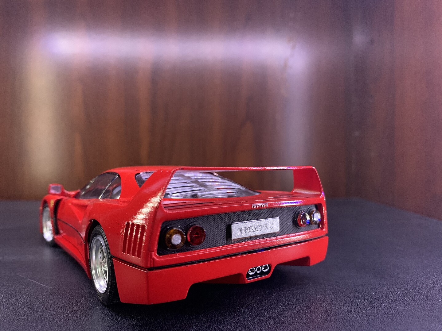Ferrari F40 Sportscar -- Plastic Model Car Kit -- 1/24 Scale -- #24295 ...