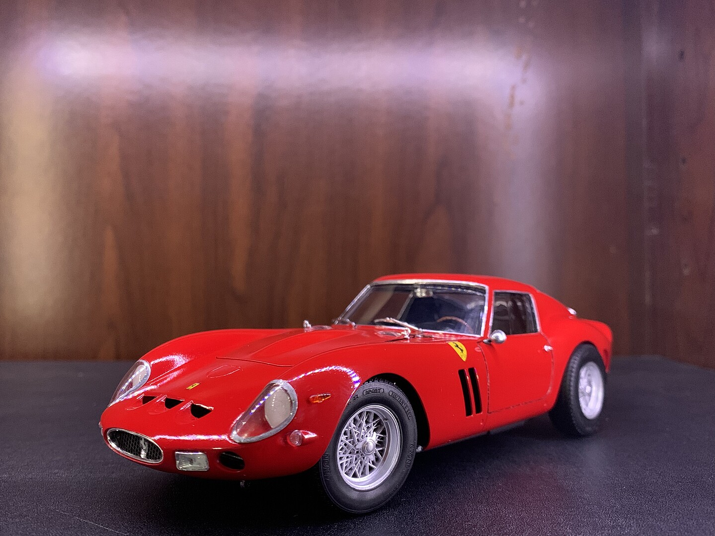 Ferrari 250 GTO Sports Car -- Plastic Model Car Kit -- 1/24 Scale ...