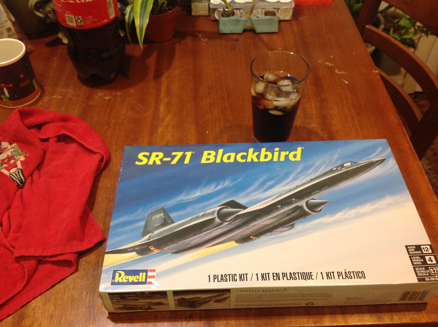 SR-71A Blackbird -- Plastic Model Airplane Kit -- 1/72 Scale -- #855810 ...